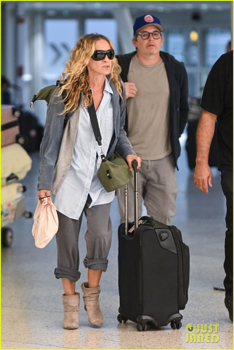 Sarah Jessica Parker & Matthew Broderick Spotted Jetting Out of New ...