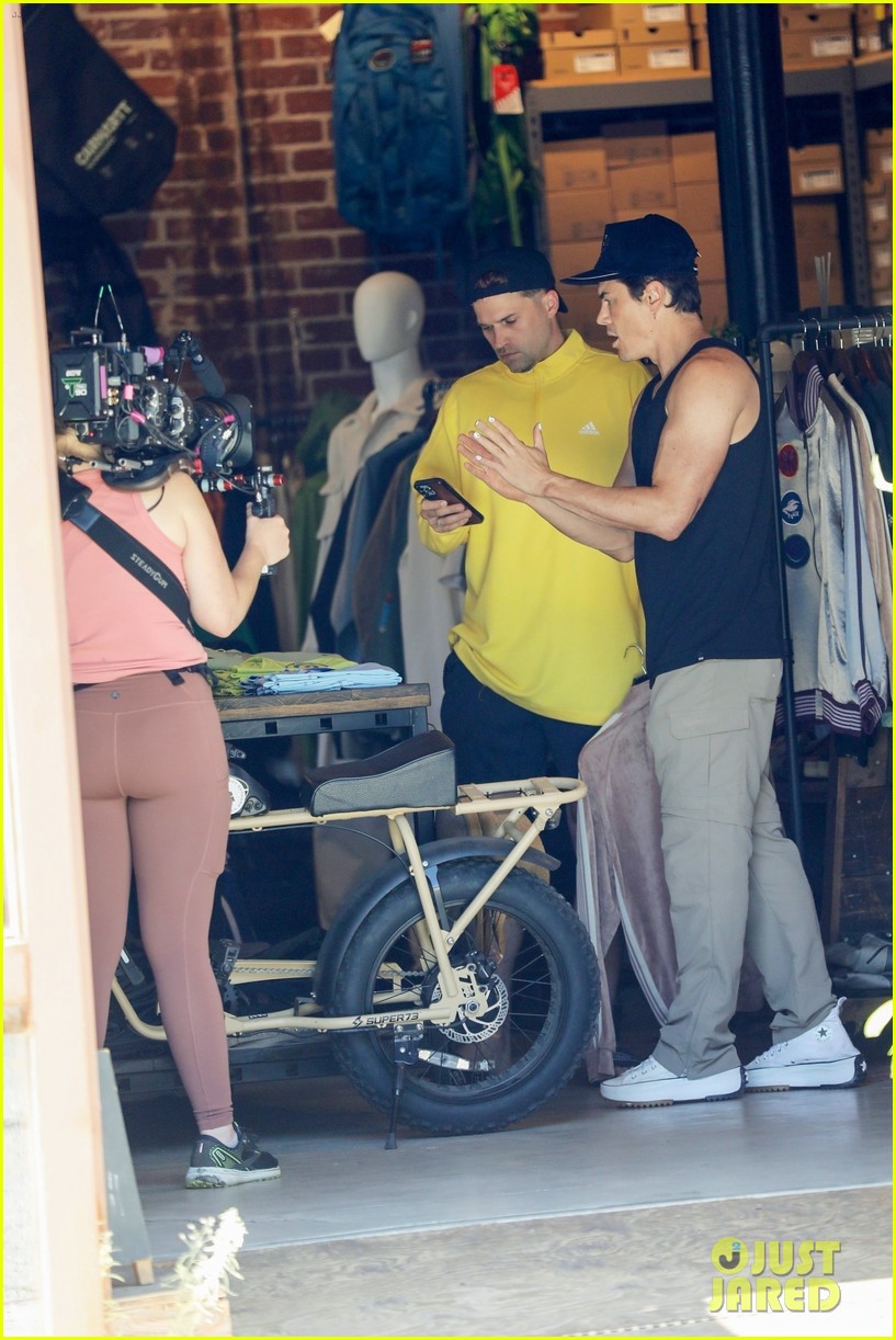 Tom Sandoval & Tom Schwartz Reunite to Film for 'Vanderpump Rules' Season 11 in L.A.: Photo ...