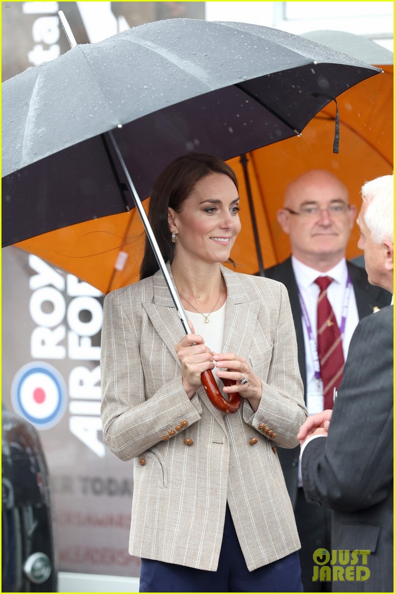 Prince William & Princess Catherine Bring George, Charlotte & Louis To ...