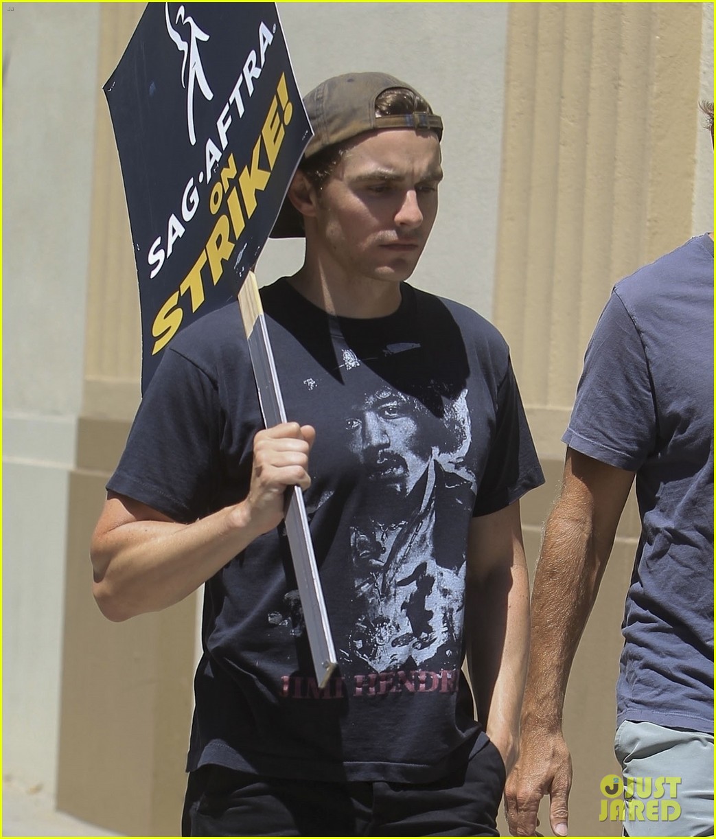 Alison Brie & Dave Franco Join Friend Jim Rash on the Picket Lines ...
