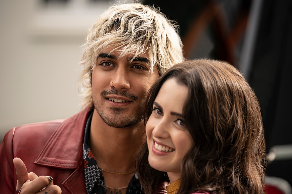 Make Your Perfect Rom-Com With Netflix's Interactive New Movie 'Choose Love': Photo 4963590 ...