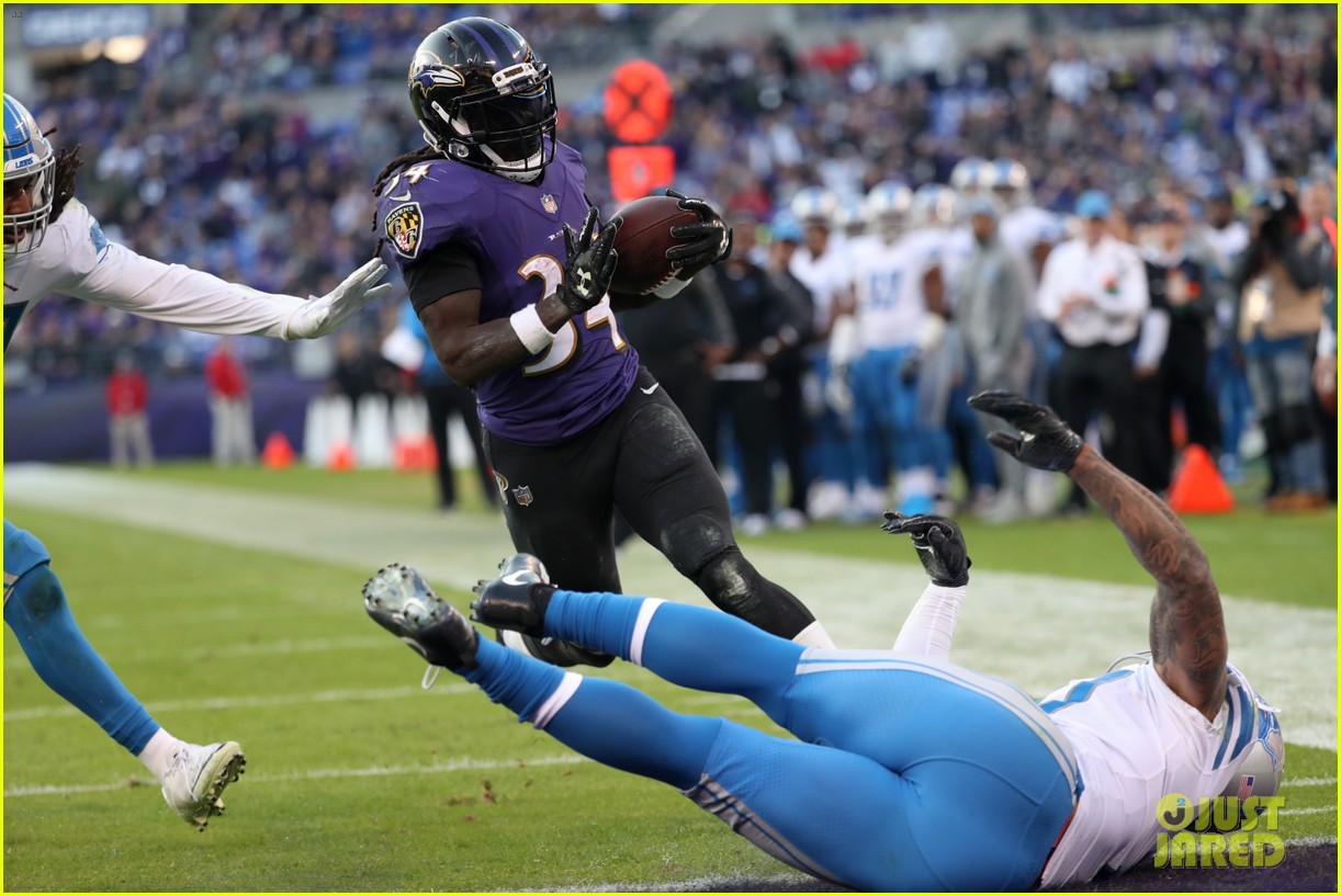 NFL Player Alex Collins Dead at 28, Ravens Team Releases Statement Amid ...