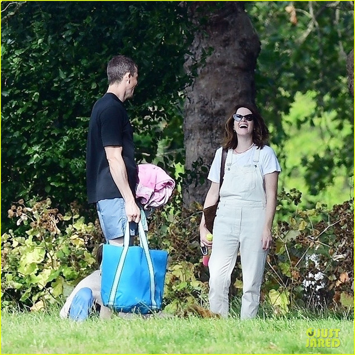 Claire Foy's New Boyfriend Charlie Cunningham Goes Shirtless During ...