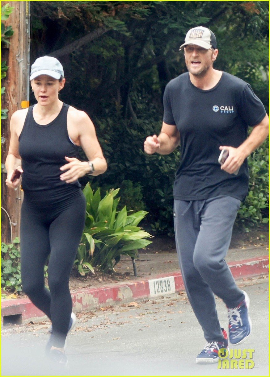 Jennifer Garner & John Miller Are Still Going Strong, Photographed in ...