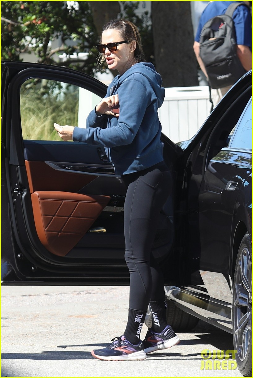 Jennifer Garner & Gina Torres Have an 'Alias' Reunion at the Beach ...