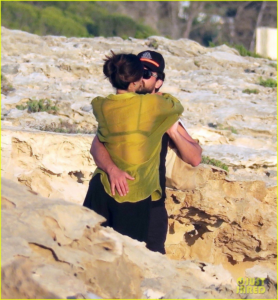 Dominic Cooper Goes Shirtless for Romantic Beach Day with Girlfriend ...