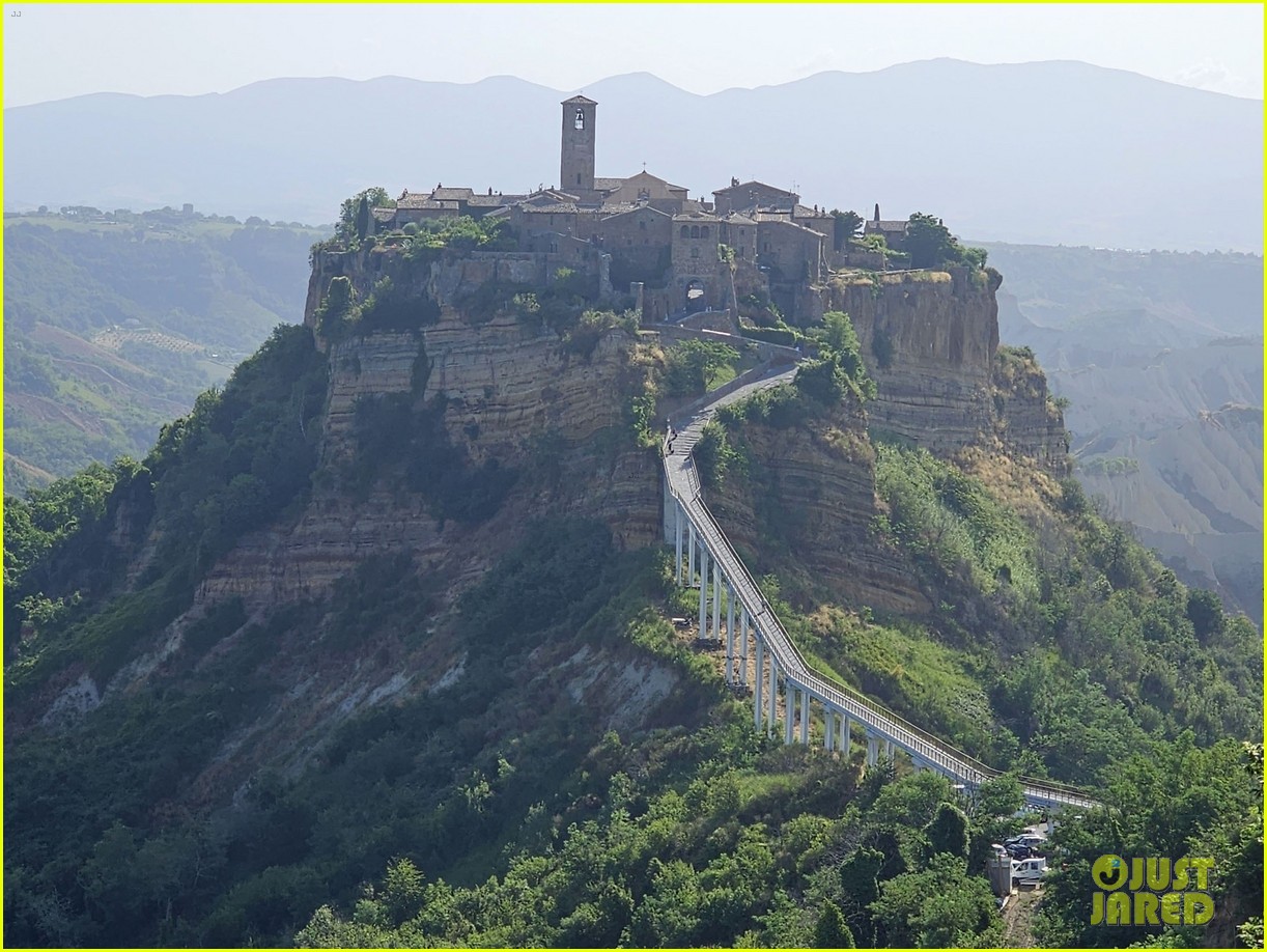 Harry Styles Spotted Jogging Around Italy with His Personal Trainer in ...
