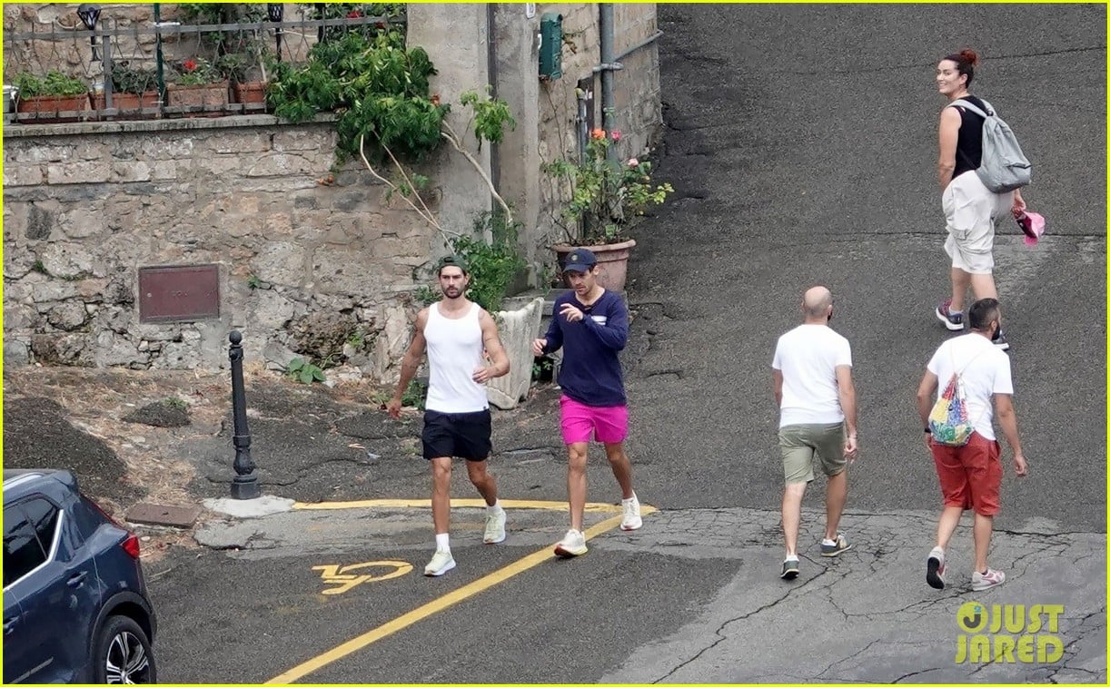Harry Styles Spotted Jogging Around Italy with His Personal Trainer in ...