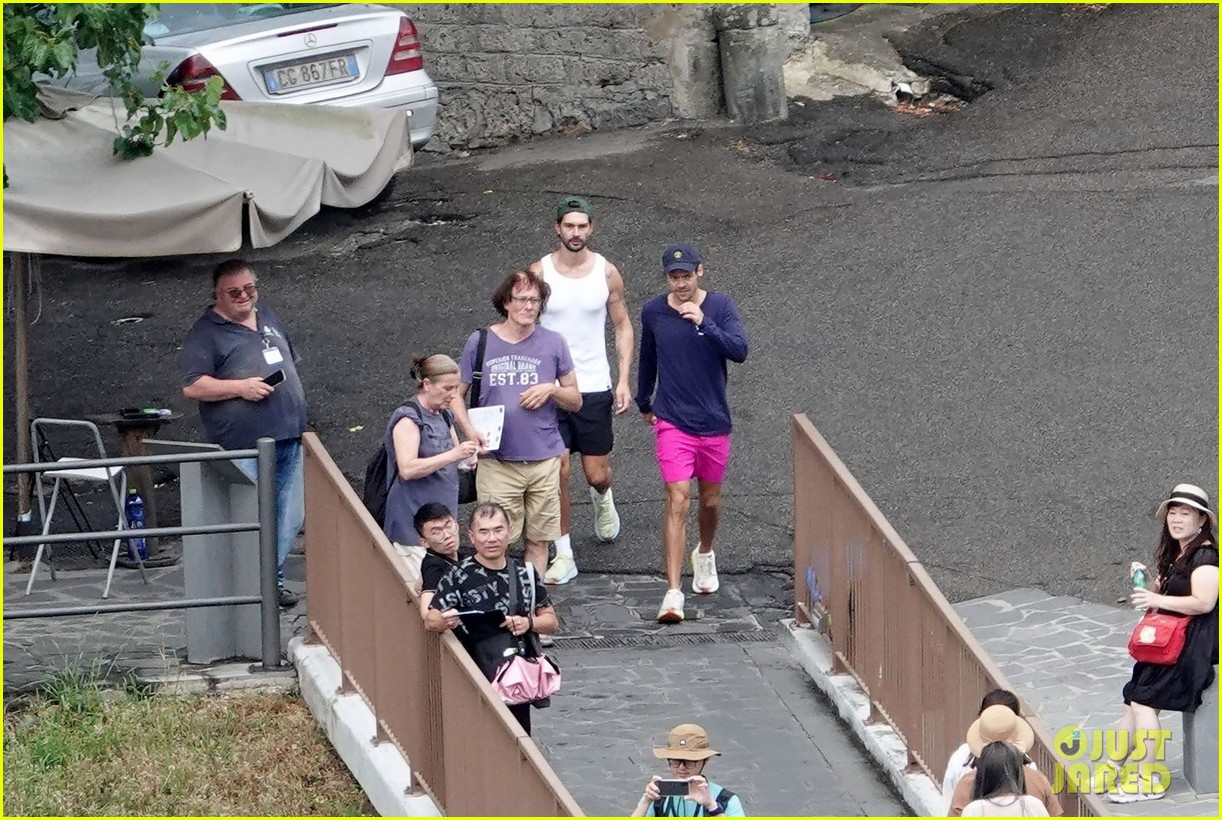 Harry Styles Spotted Jogging Around Italy with His Personal Trainer in ...