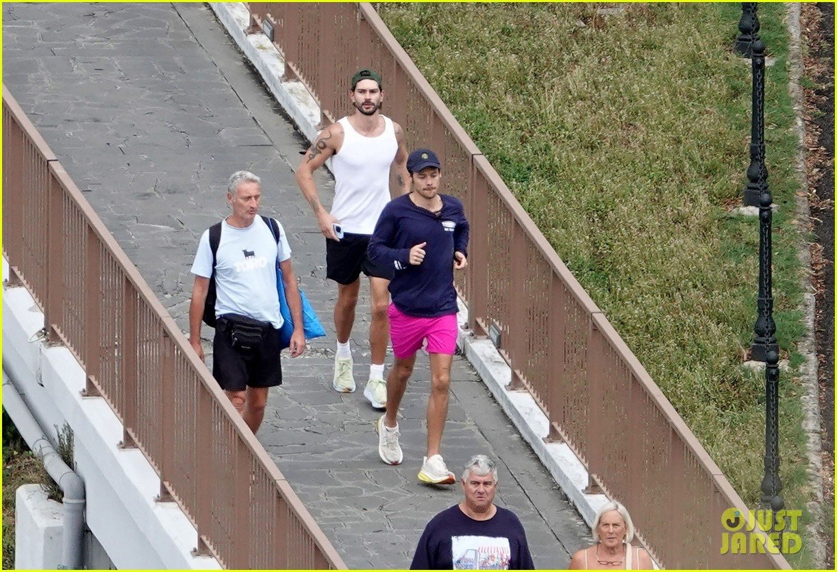 Harry Styles Spotted Jogging Around Italy with His Personal Trainer in ...
