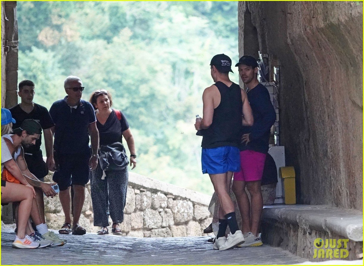Harry Styles Spotted Jogging Around Italy with His Personal Trainer in ...