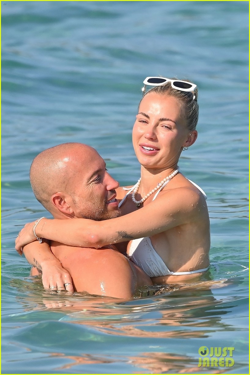 Selling Sunset's Jason Oppenheim Packs on PDA with Danika Tanya: Photo 4962121 | Shirtless ...