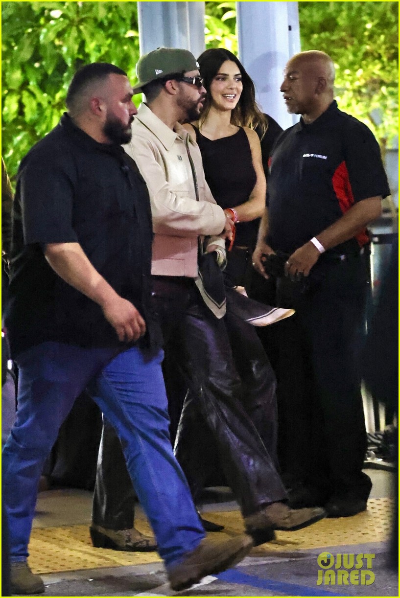 Kendall Jenner & Bad Bunny Hold Hands & Keep Close While Arriving at Drake's Post-Concert Party ...