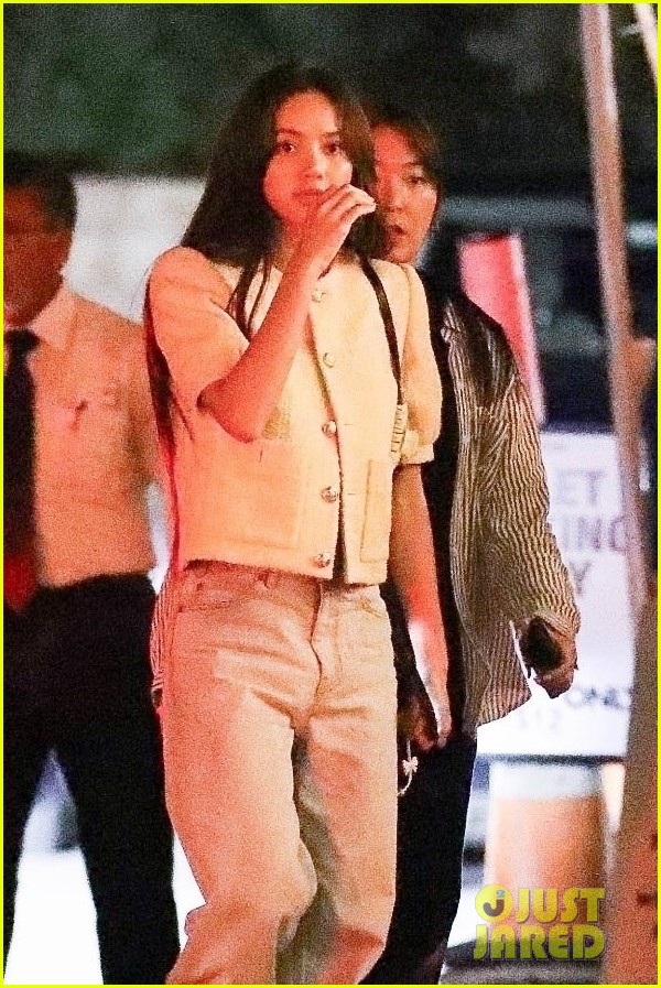 Blackpink's Lisa Enjoys Dinner in Beverly Hills After the K-Pop Group ...