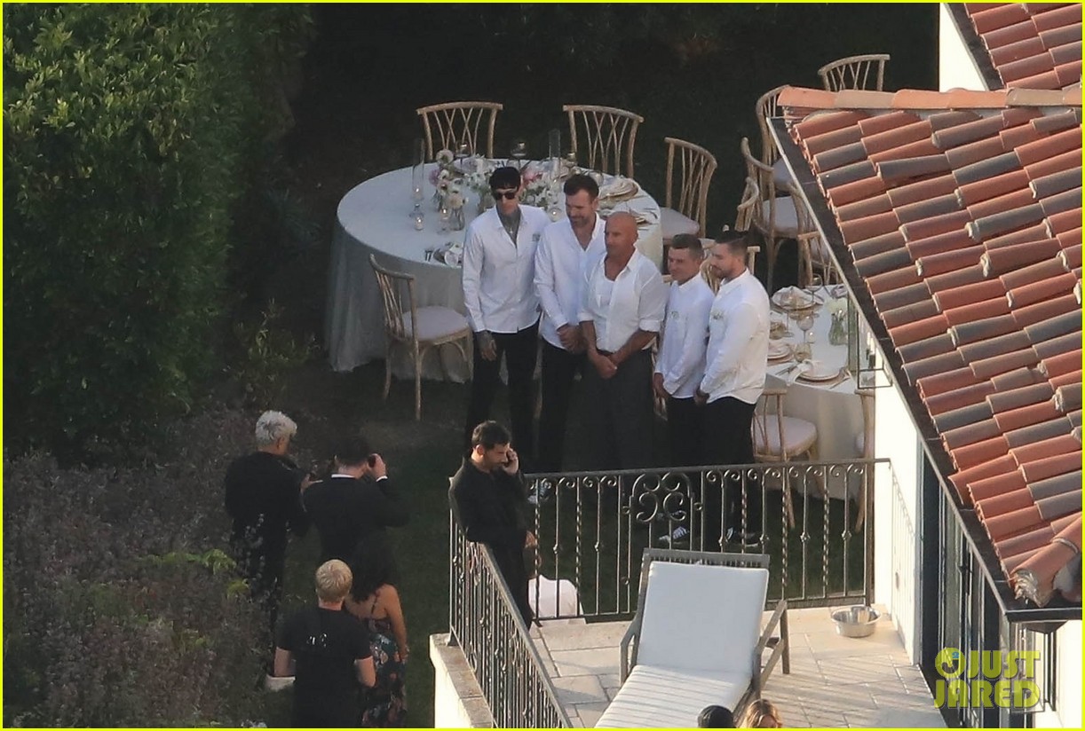 Miley Cyrus is Maid of Honor at Mom Tish Cyrus' Wedding to Dominic ...