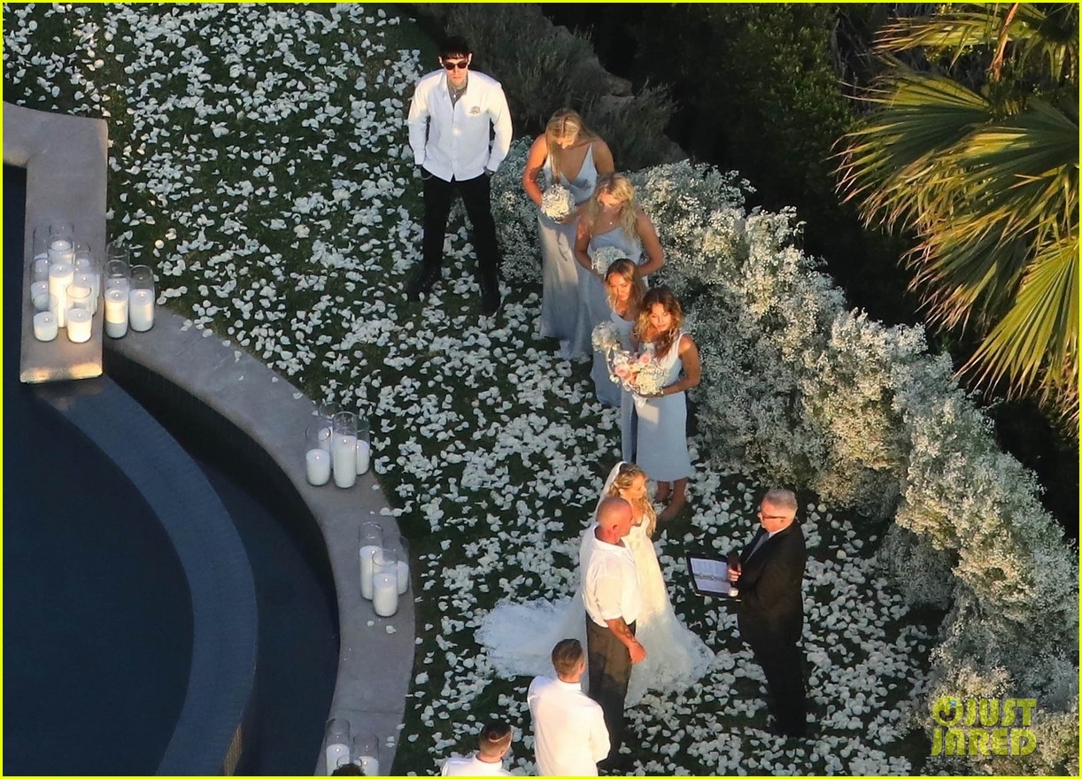 Miley Cyrus is Maid of Honor at Mom Tish Cyrus' Wedding to Dominic ...