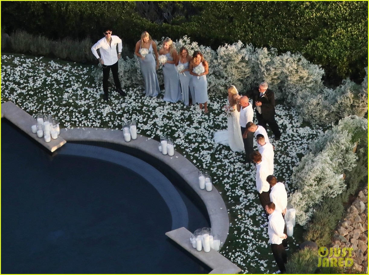 Miley Cyrus is Maid of Honor at Mom Tish Cyrus' Wedding to Dominic ...