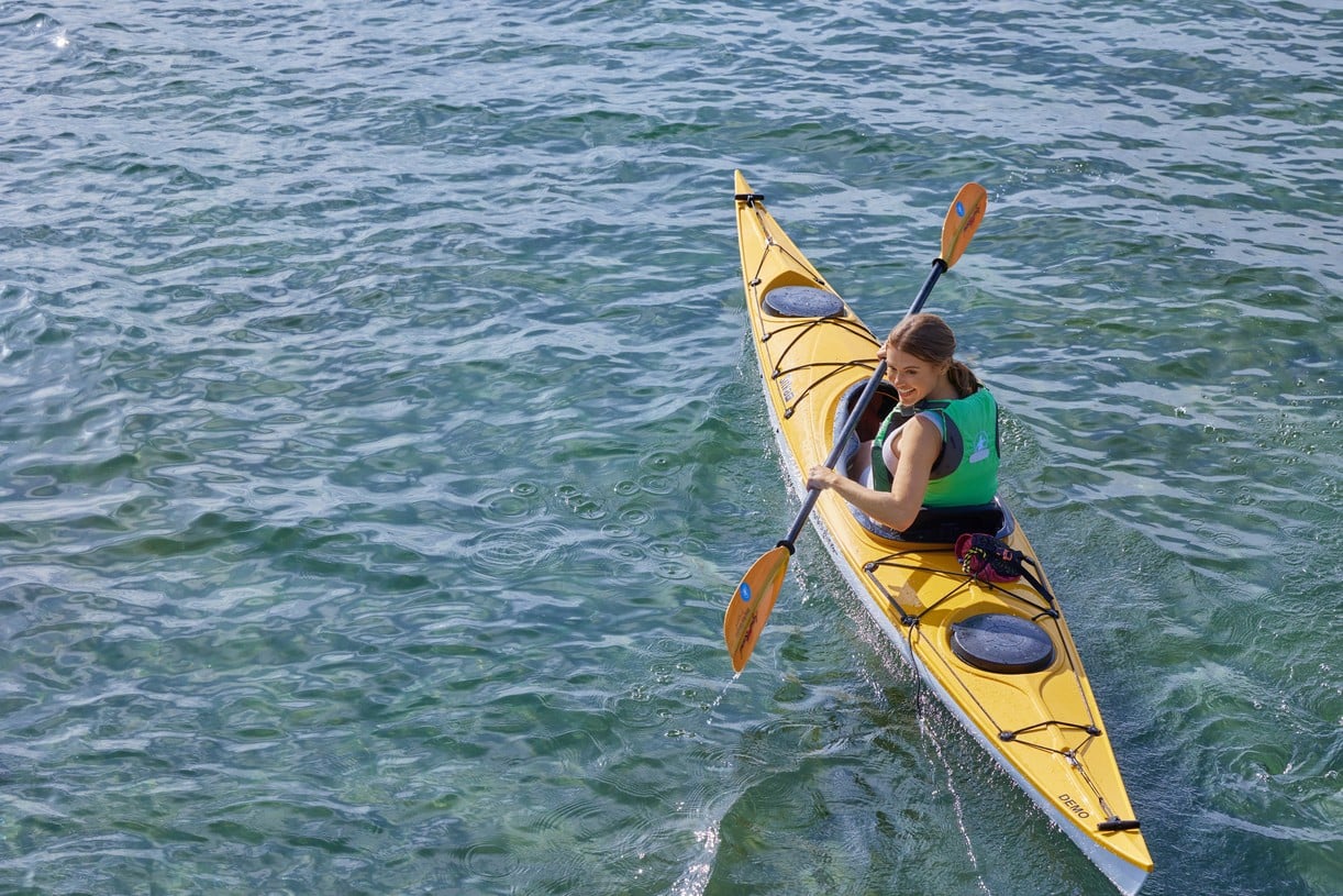 Holland Roden & Corey Cott Rekindle A Summer Romance in Hallmark Channel's 'Making Waves': Photo ...