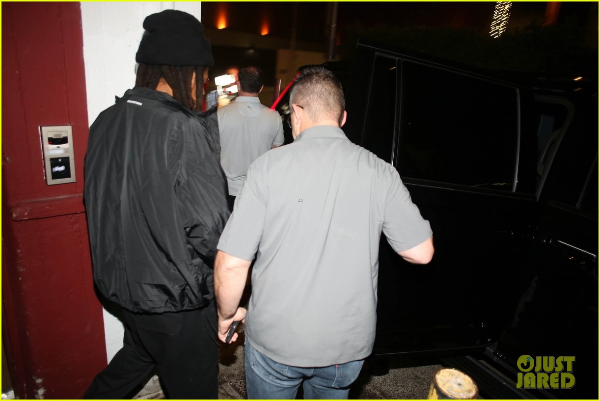 Photo: beyonce jay z rare night out with friends bevely hills 19 ...
