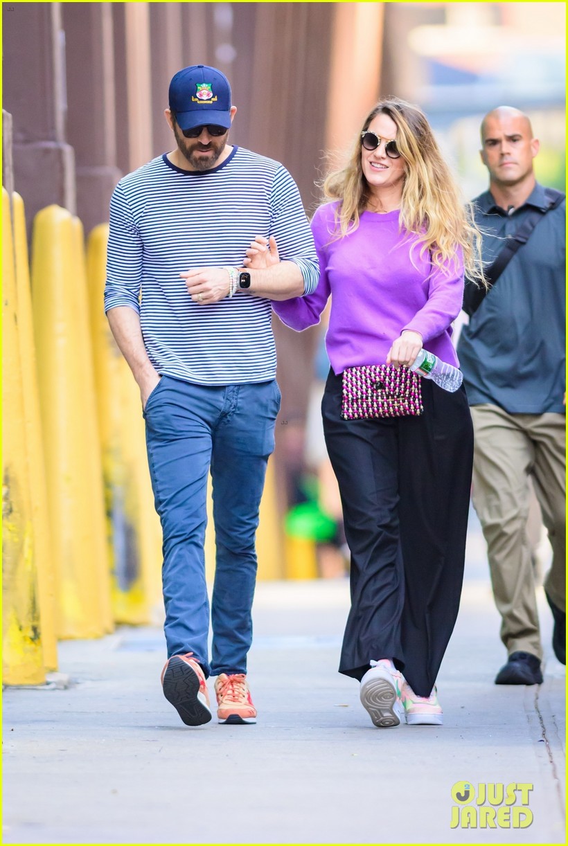 Blake Lively & Ryan Reynolds Spotted On a Wednesday Morning Walk in NYC ...