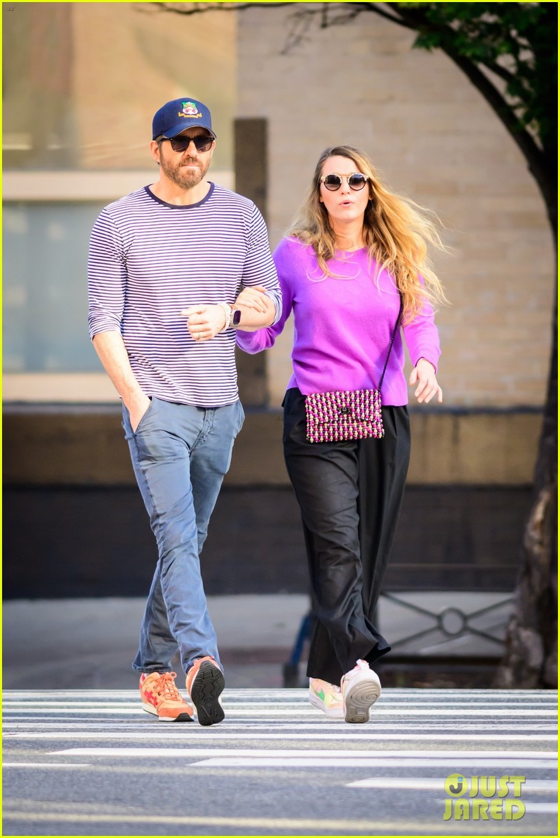 Blake Lively & Ryan Reynolds Spotted On a Wednesday Morning Walk in NYC ...