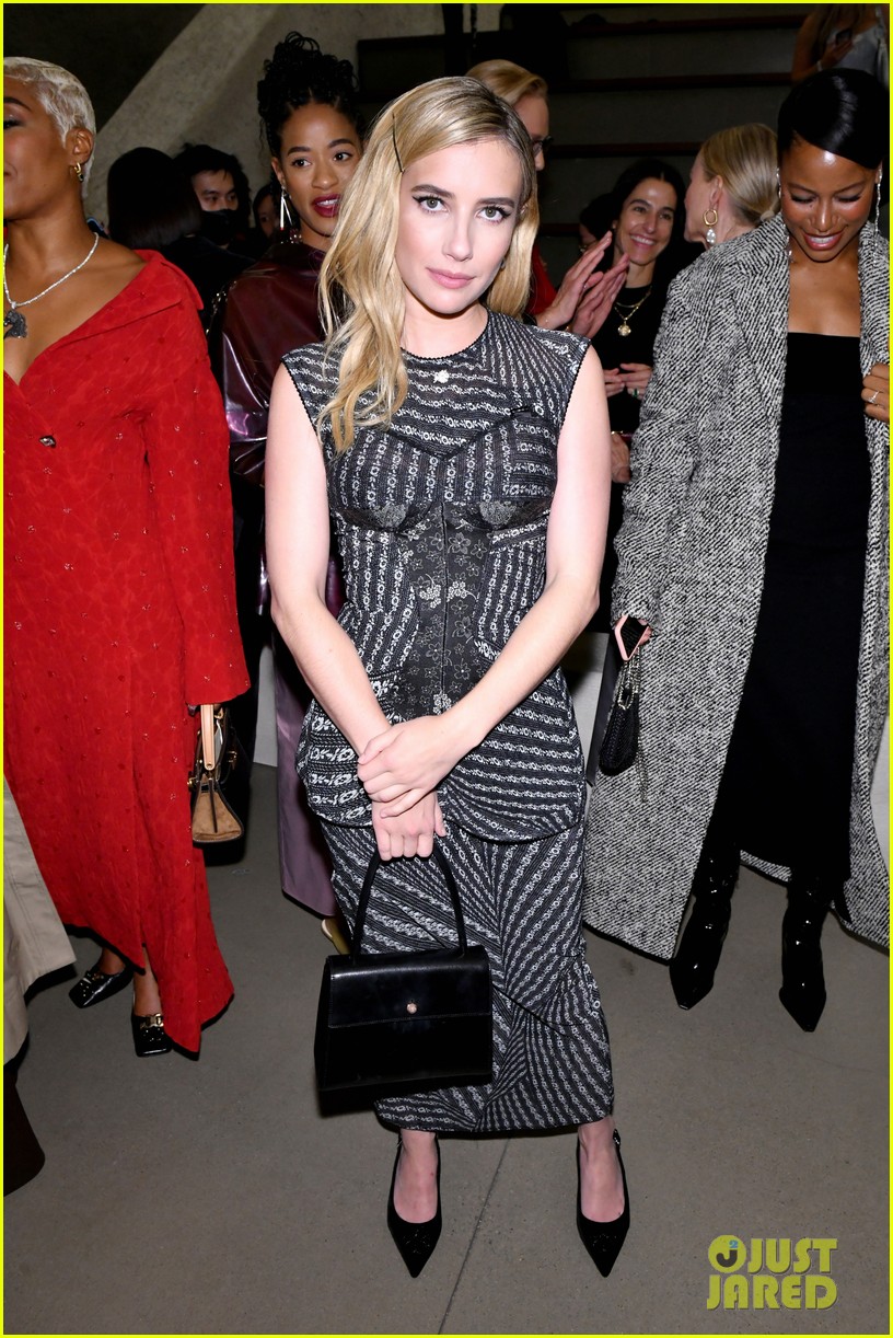 Emma Roberts, Naomi Watts, & More Stars Watch Emily Ratajkowski Walk in ...