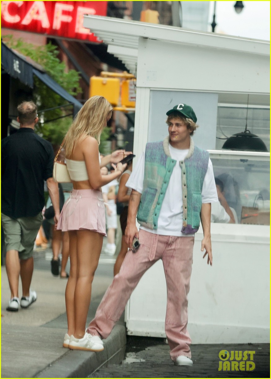 Music Video Director Cole Bennett Spotted Hanging with Model Olivia ...