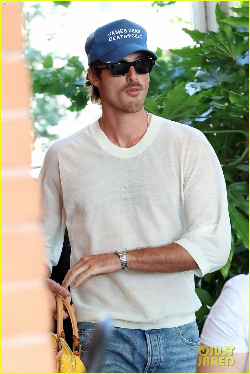 Jacob Elordi Lands in Italy for Venice Film Festival 2023: Photo ...