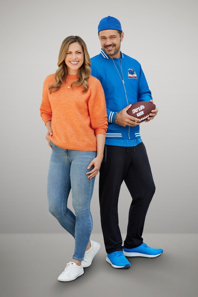 Ryan Paevey Marks His Return To Hallmark Channel with Pascale Hutton in ...