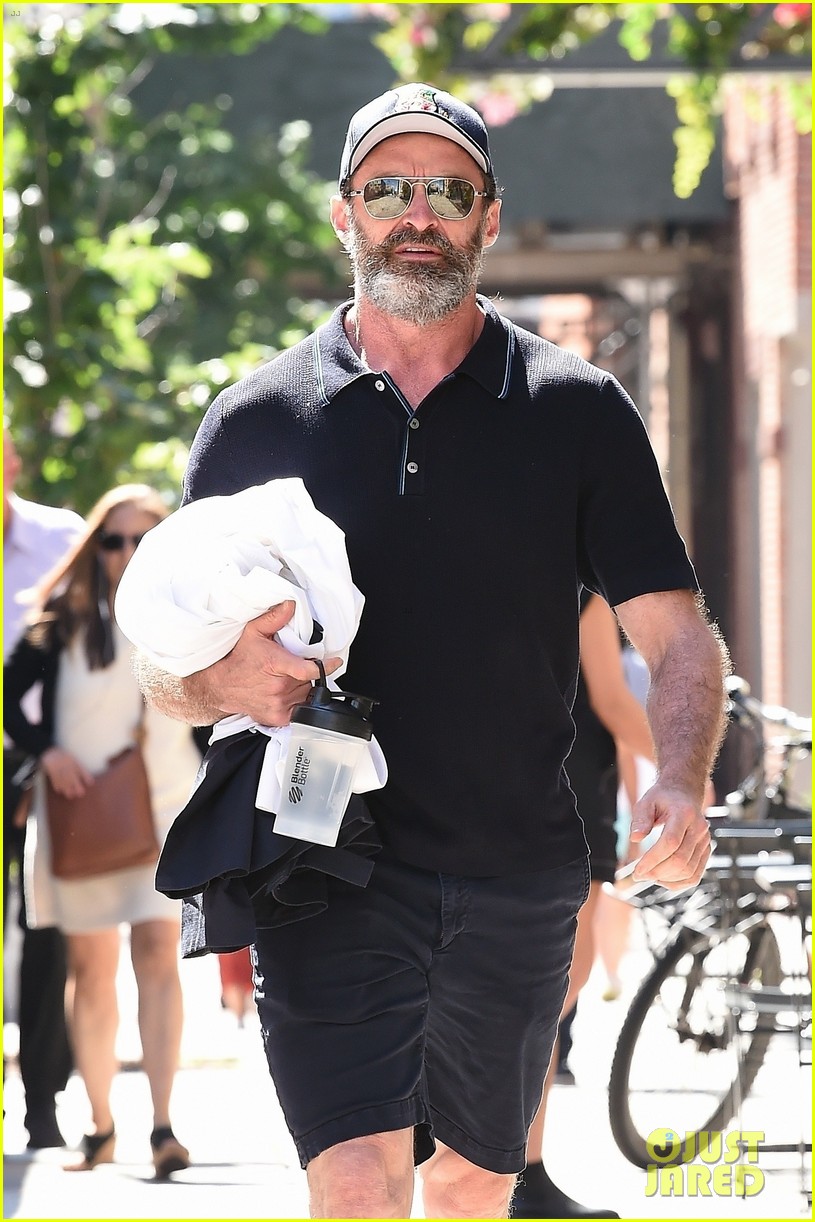 Hugh Jackman Steps Out Without Wedding Ring Amid Deborra-Lee Furness ...