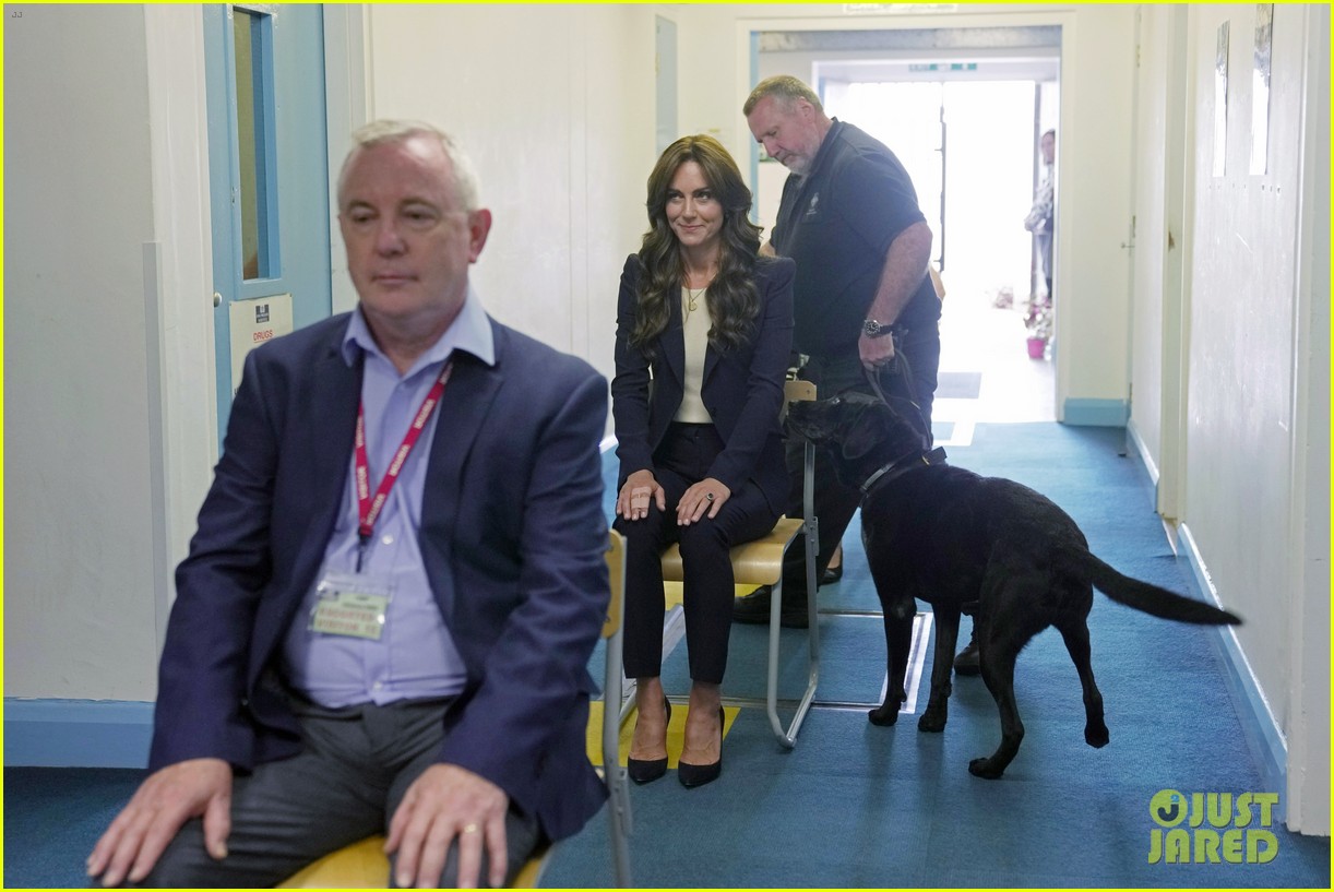 Here's How Princess Catherine Injured Her Fingers After Fans Notice ...