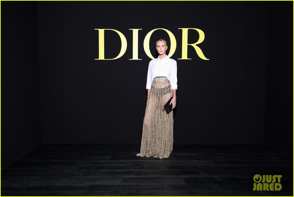 Robert Pattinson Joins Anya Taylor Joy, Maya Hawke, & More Stars at ...