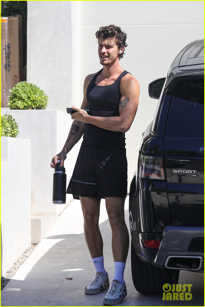 Shawn Mendes Looks Fit While Leaving the Gym in L.A.: Photo 4965967 ...