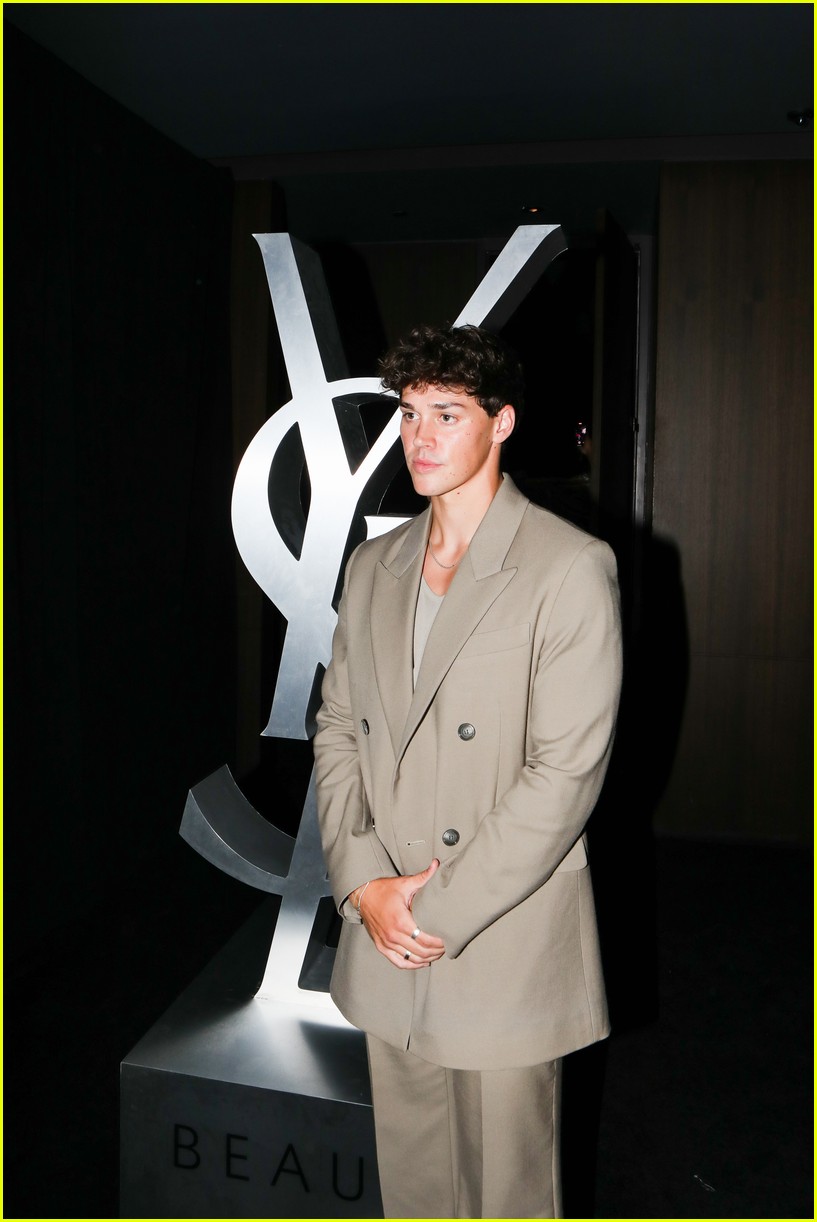 Austin Butler Jumpstarts New York Fashion Week With Star-Studded Event ...