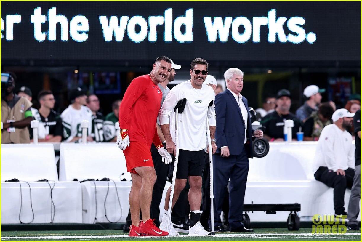 Here's Why Aaron Rodgers Is On Crutches at Jets vs Chiefs Game: Photo 4973924 | Photos | Just ...