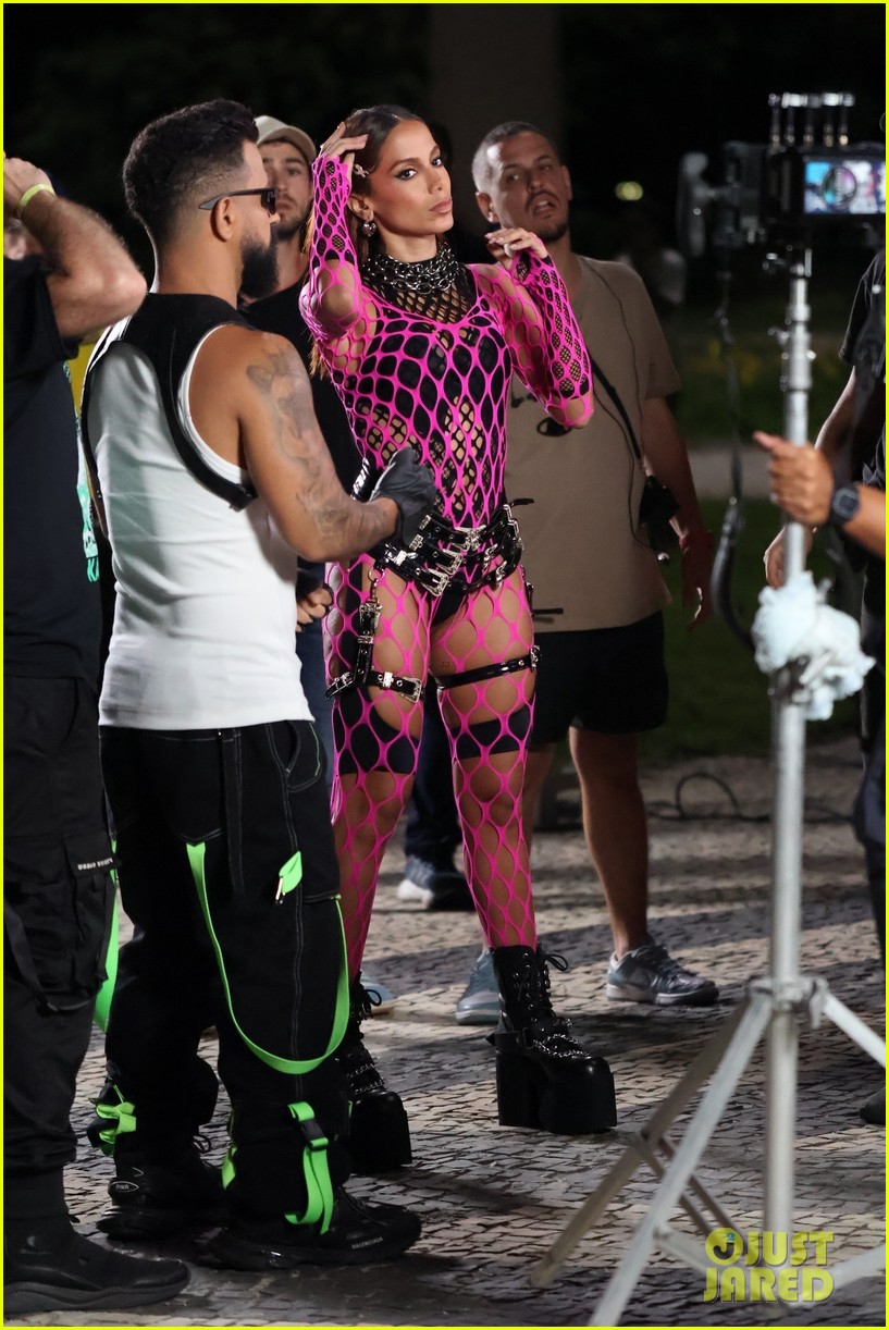Photo: anitta films music video in brazil 092 | Photo 4976453 | Just ...