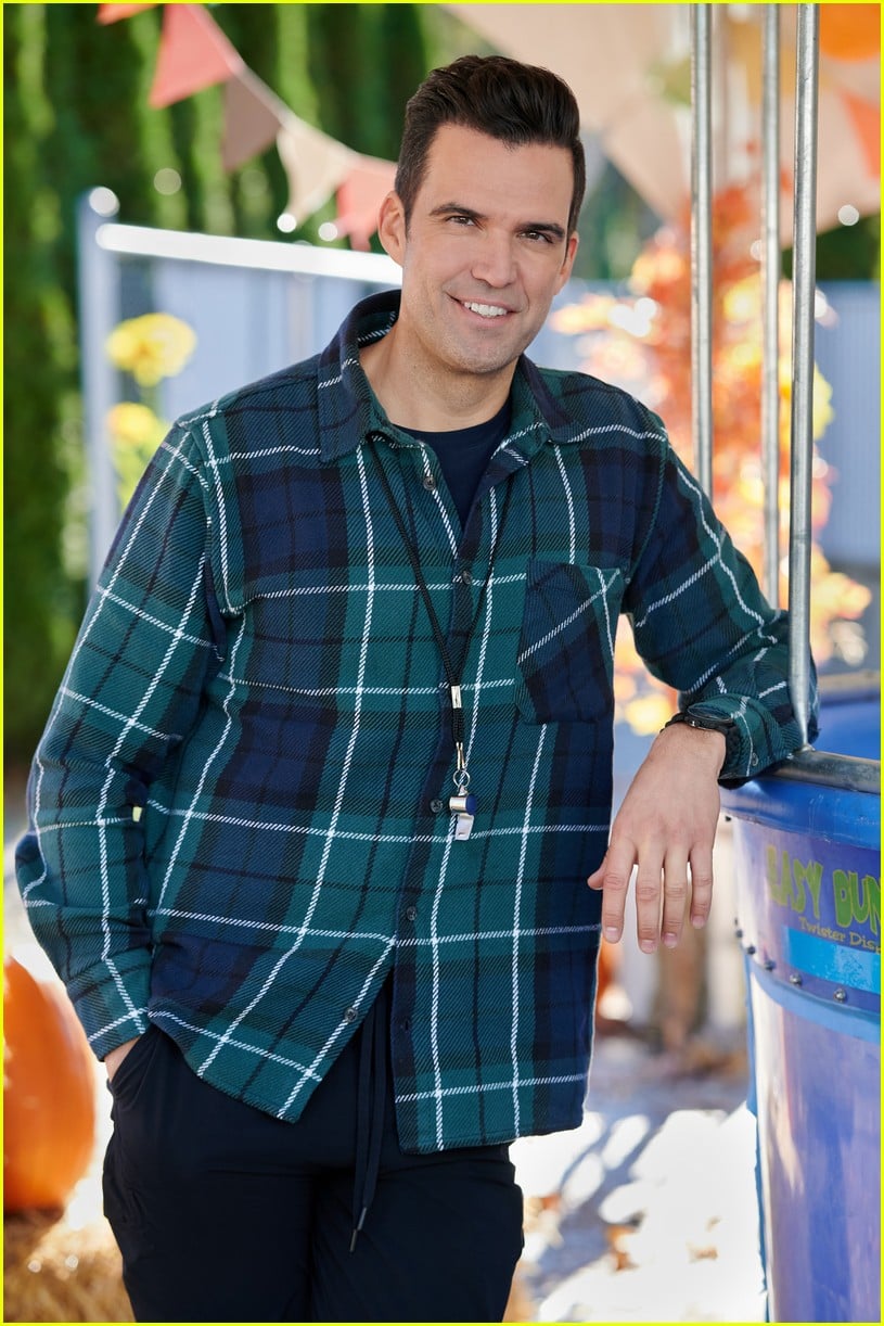 Photo: benjamin ayres hottest shirtless photos 01 | Photo 4977221 ...