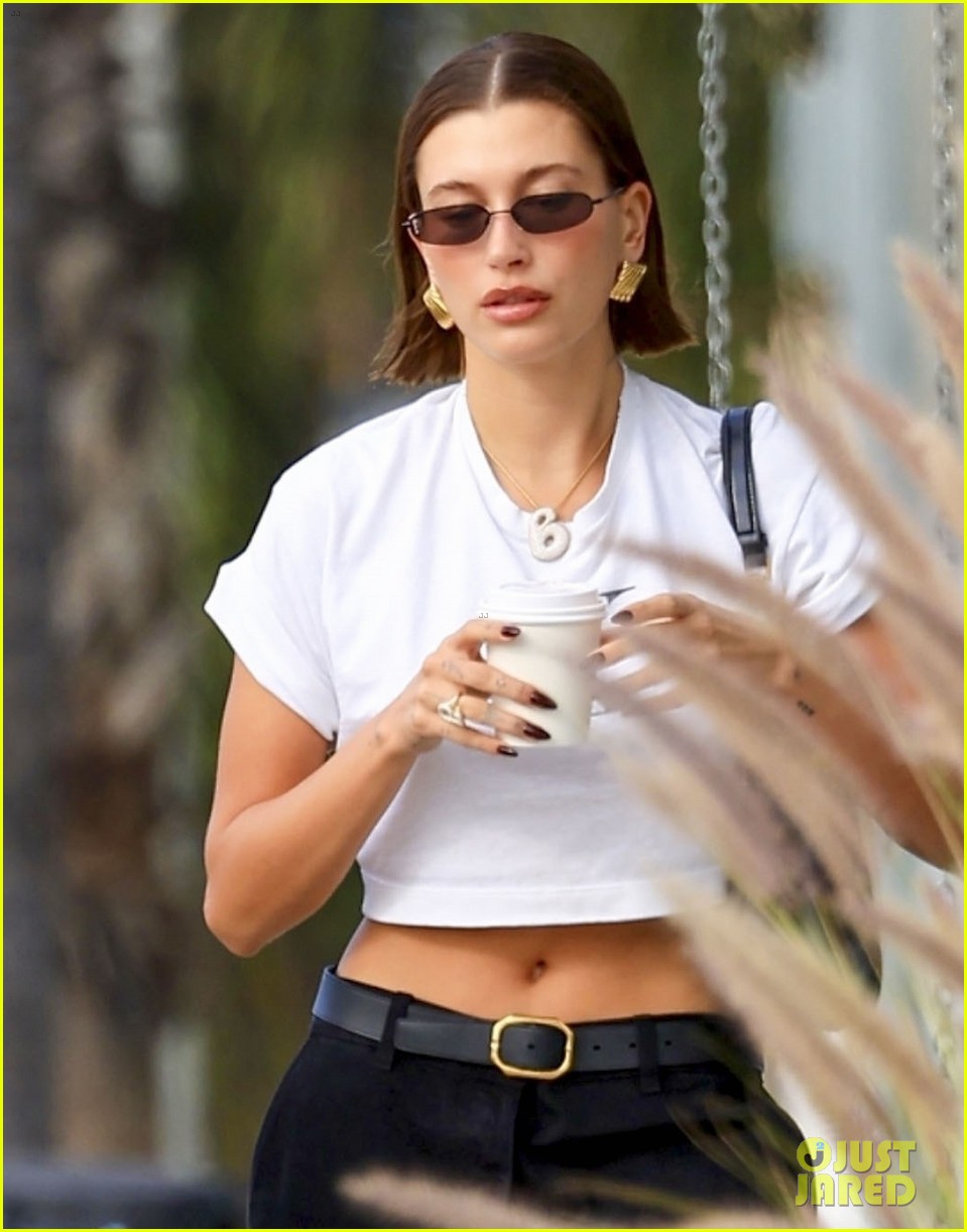 Photo: hailey justin bieber breakfast date in west hollywood 04 | Photo ...