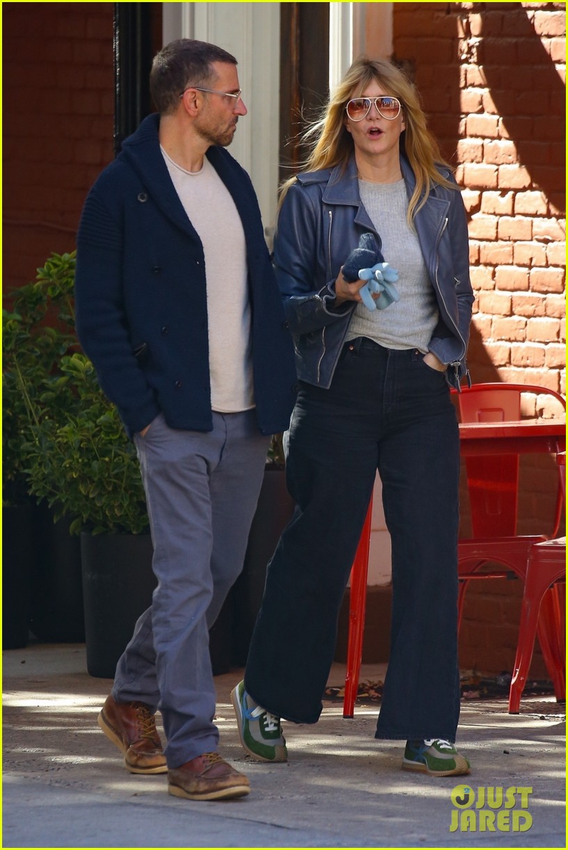 Bradley Cooper & Laura Dern Grab Lunch Together in NYC: Photo 4979419 ...