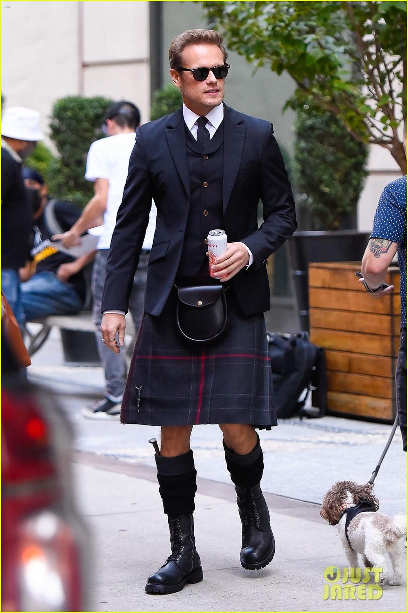 Photo: sam heughan in new york 01 | Photo 4975061 | Just Jared ...
