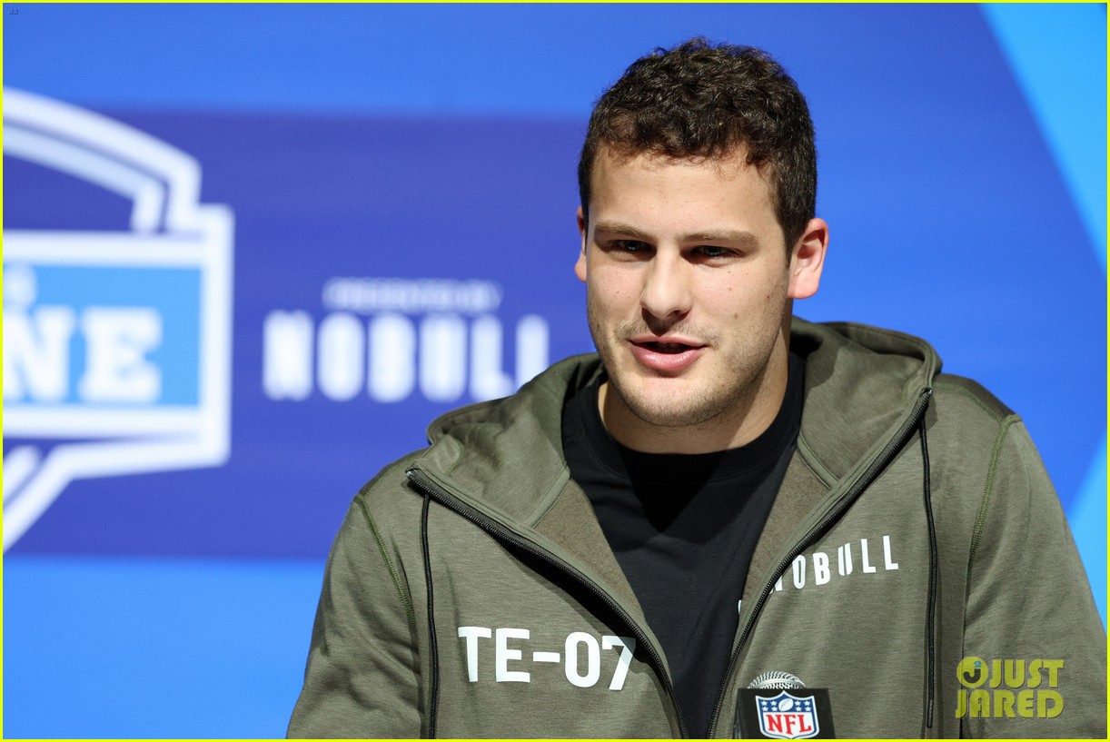 Photo: sam laporta girlfriend 08 | Photo 4980380 | Just Jared ...