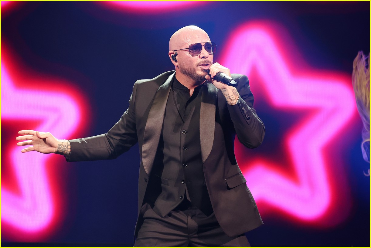 Photo: trilogy tour 2023 2 | Photo 4977532 | Just Jared: Entertainment News