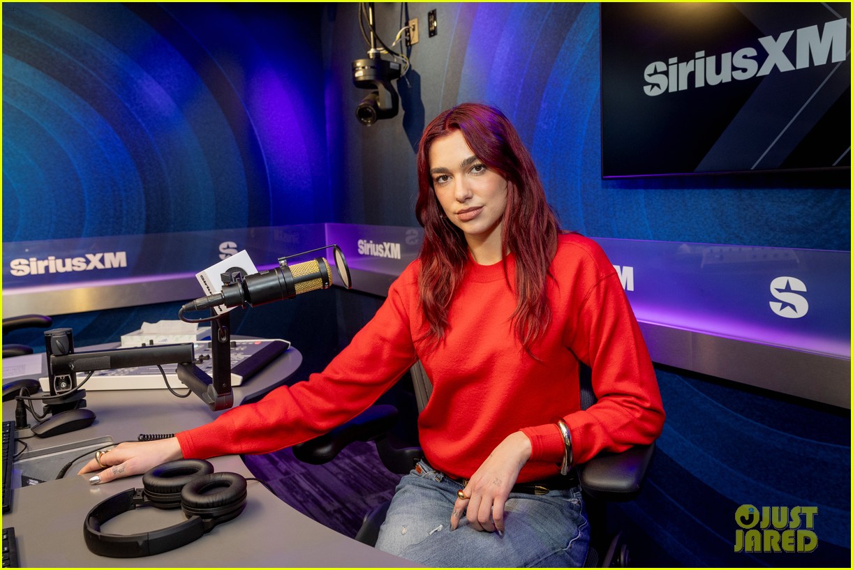 Dua Lipa Hates Ankle Socks & Will Houdini You If You Wear Them: Photo ...