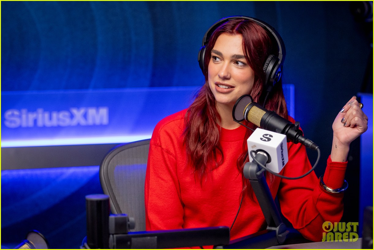 Dua Lipa Hates Ankle Socks & Will Houdini You If You Wear Them: Photo ...