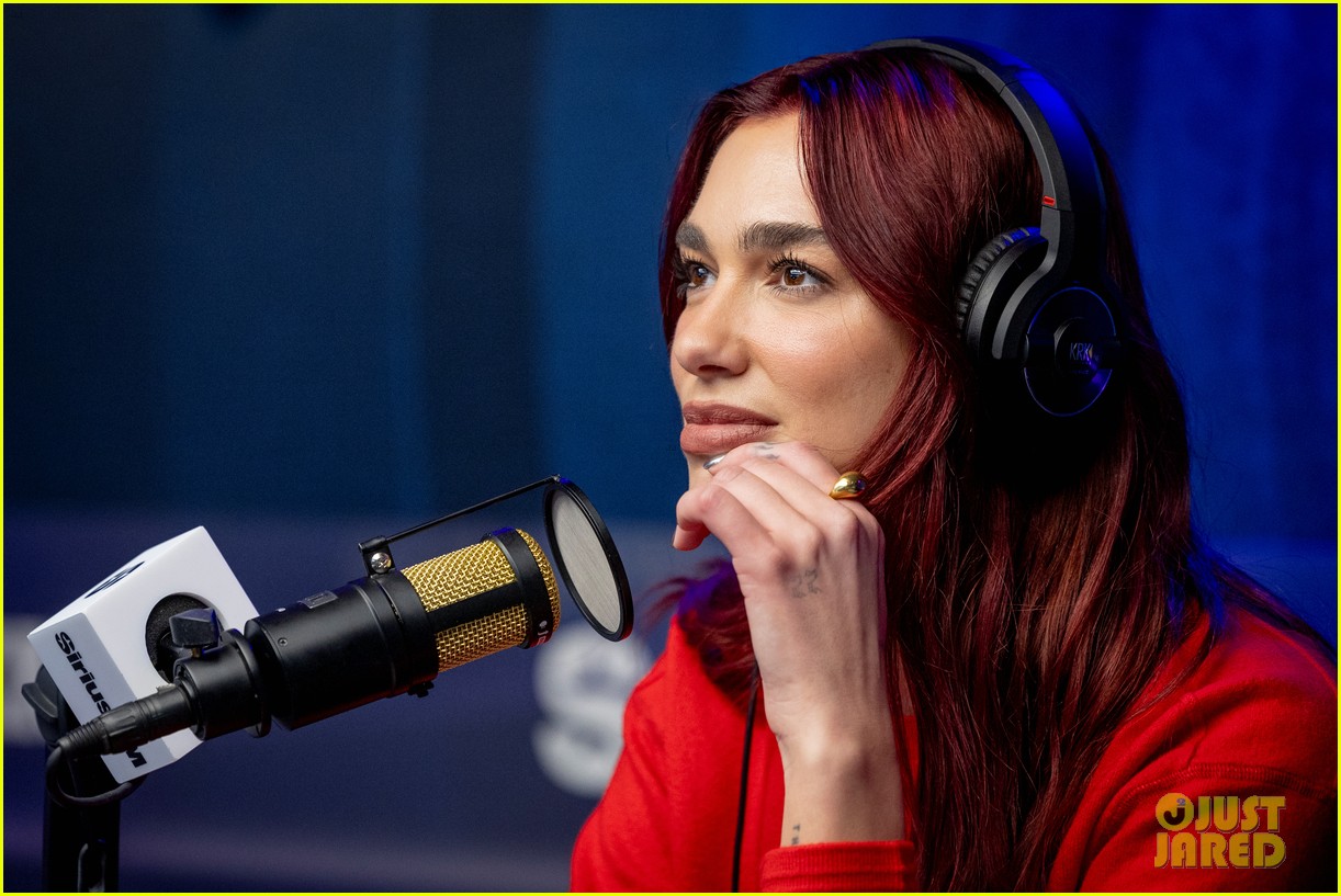 Dua Lipa Hates Ankle Socks & Will Houdini You If You Wear Them: Photo ...