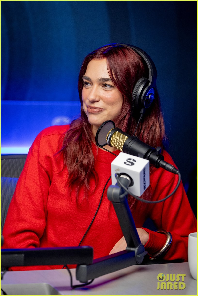 Dua Lipa Hates Ankle Socks & Will Houdini You If You Wear Them: Photo ...