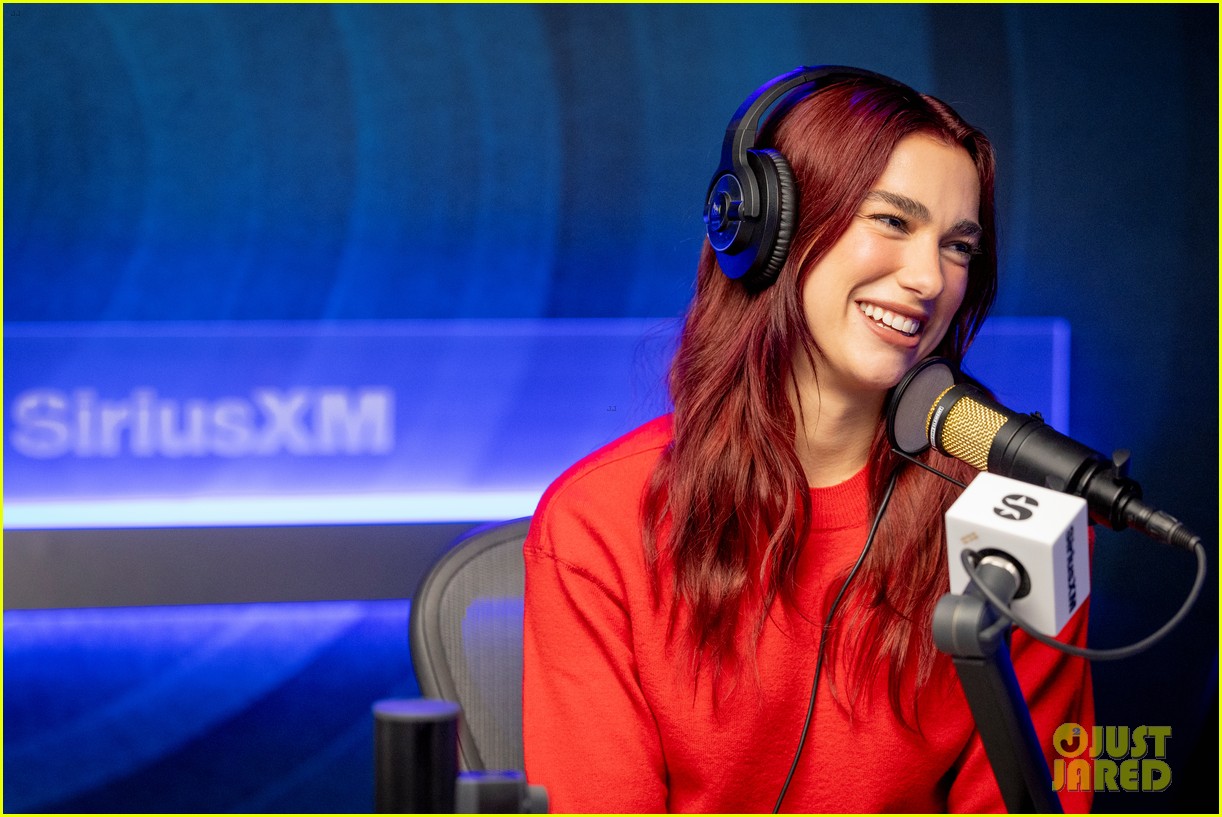 Dua Lipa Hates Ankle Socks & Will Houdini You If You Wear Them: Photo ...