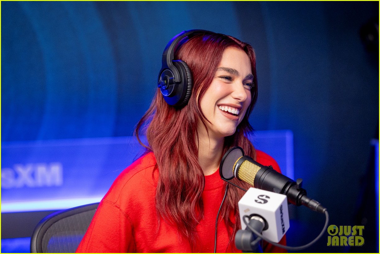 Dua Lipa Hates Ankle Socks & Will Houdini You If You Wear Them: Photo ...