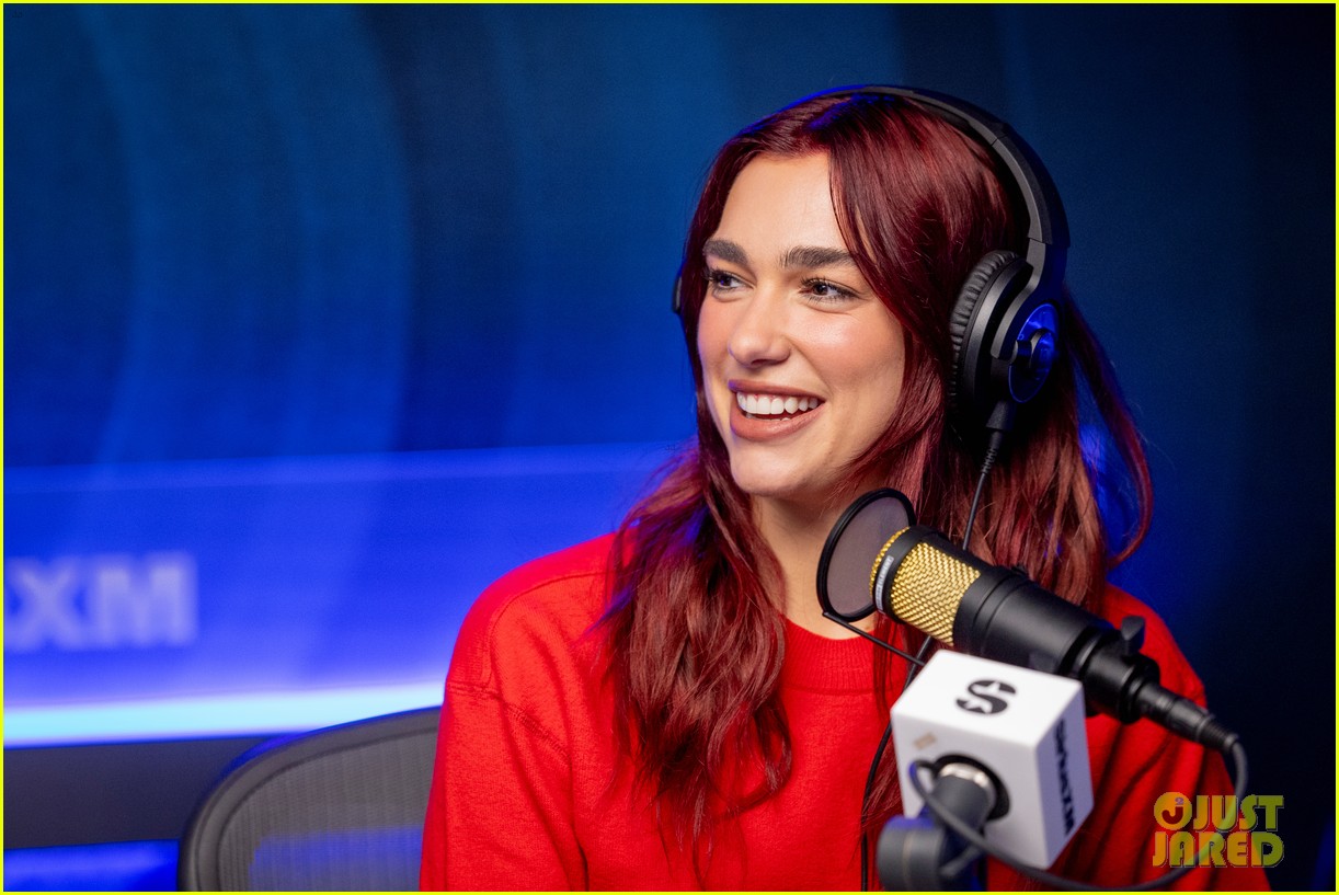 Dua Lipa Hates Ankle Socks & Will Houdini You If You Wear Them: Photo ...