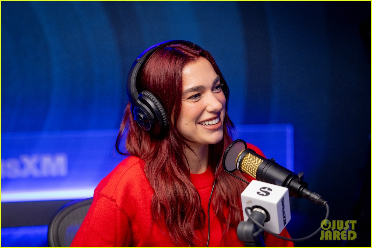 Dua Lipa Hates Ankle Socks & Will Houdini You If You Wear Them: Photo ...